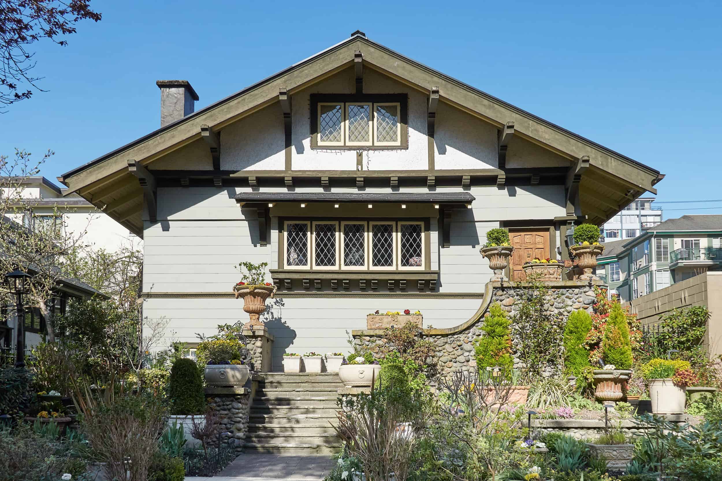 Colonial Revival Styles (1910-1940) - Vancouver Heritage Foundation